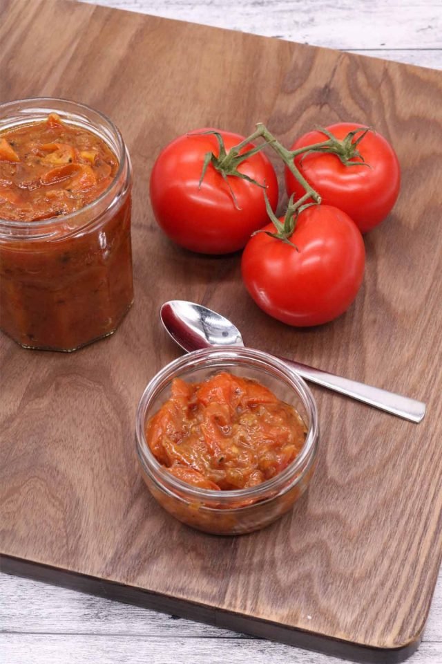 Spicy Tomato Relish - Felly Bull