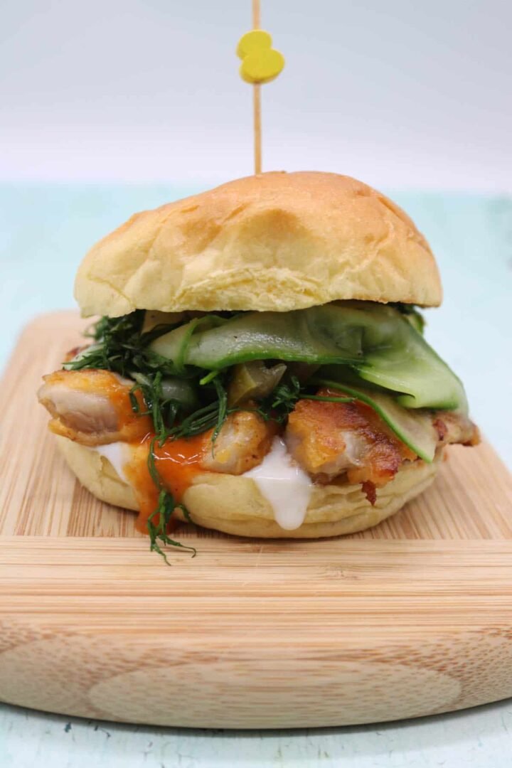 Piri Piri Crispy Chicken Buns - Felly Bull