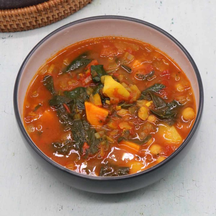 Moroccan Veggie Soup - Felly Bull