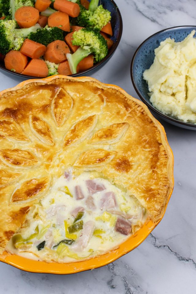 Creamy Chicken, Gammon and Leek Pie - Felly Bull