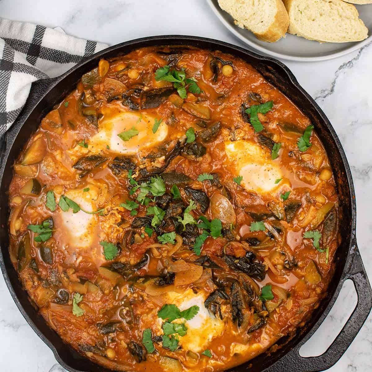 Spicy Moroccan Eggs - Felly Bull