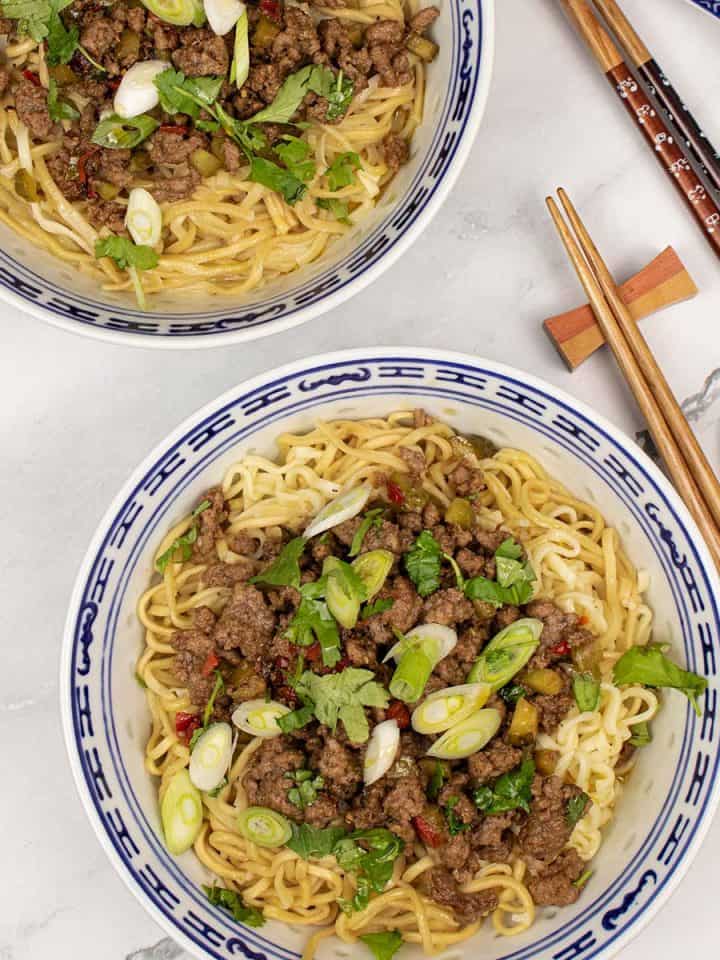 Fried Noodles with Beansprouts - Felly Bull