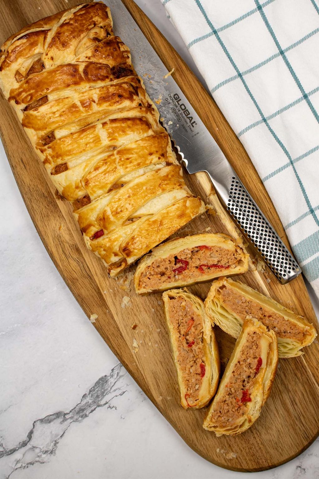 Spanish-flavoured Sausagemeat Plait (Thermomix) - Felly Bull