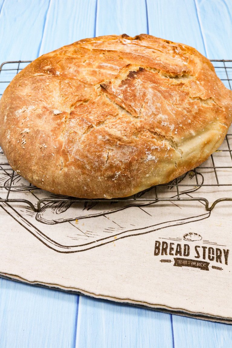 Crusty Bread - Felly Bull
