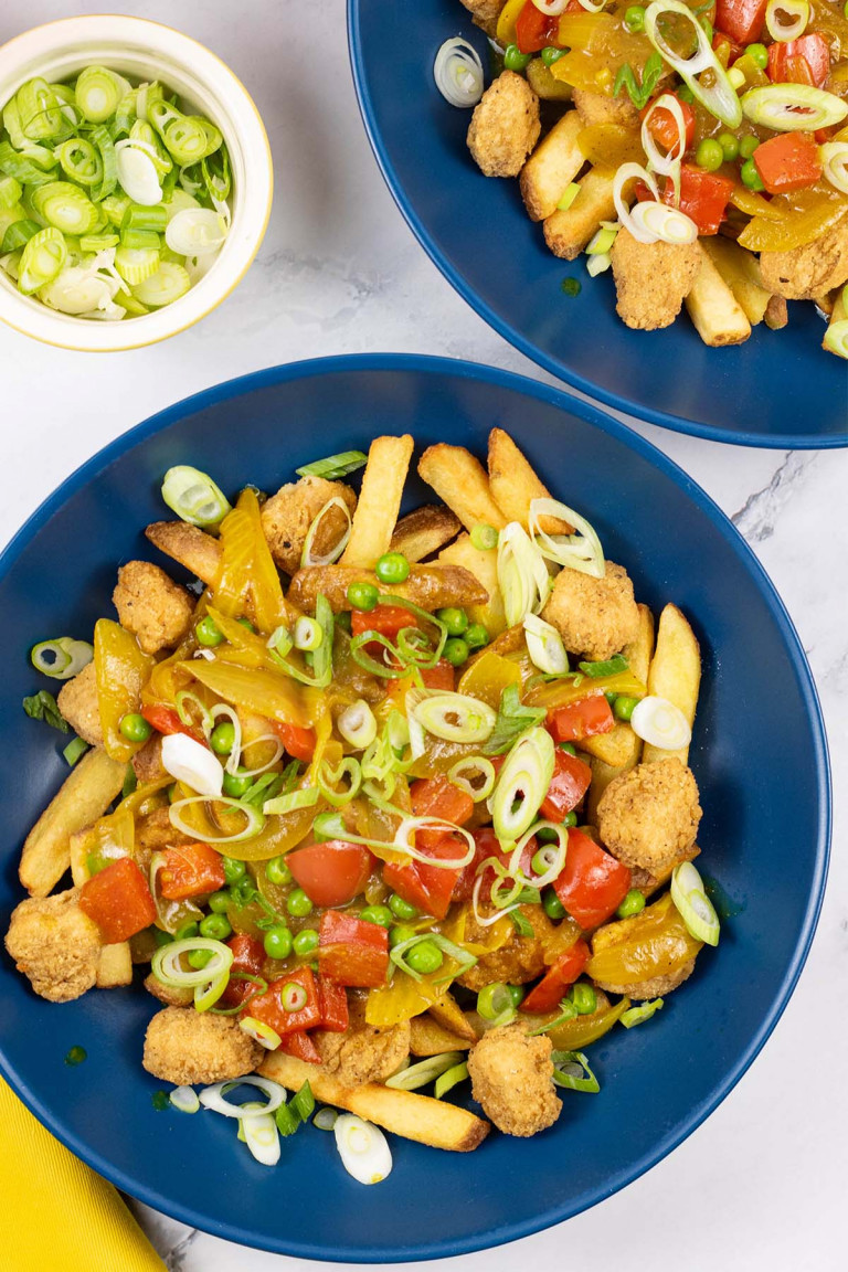 Crispy Chicken Curry Loaded Fries - Felly Bull