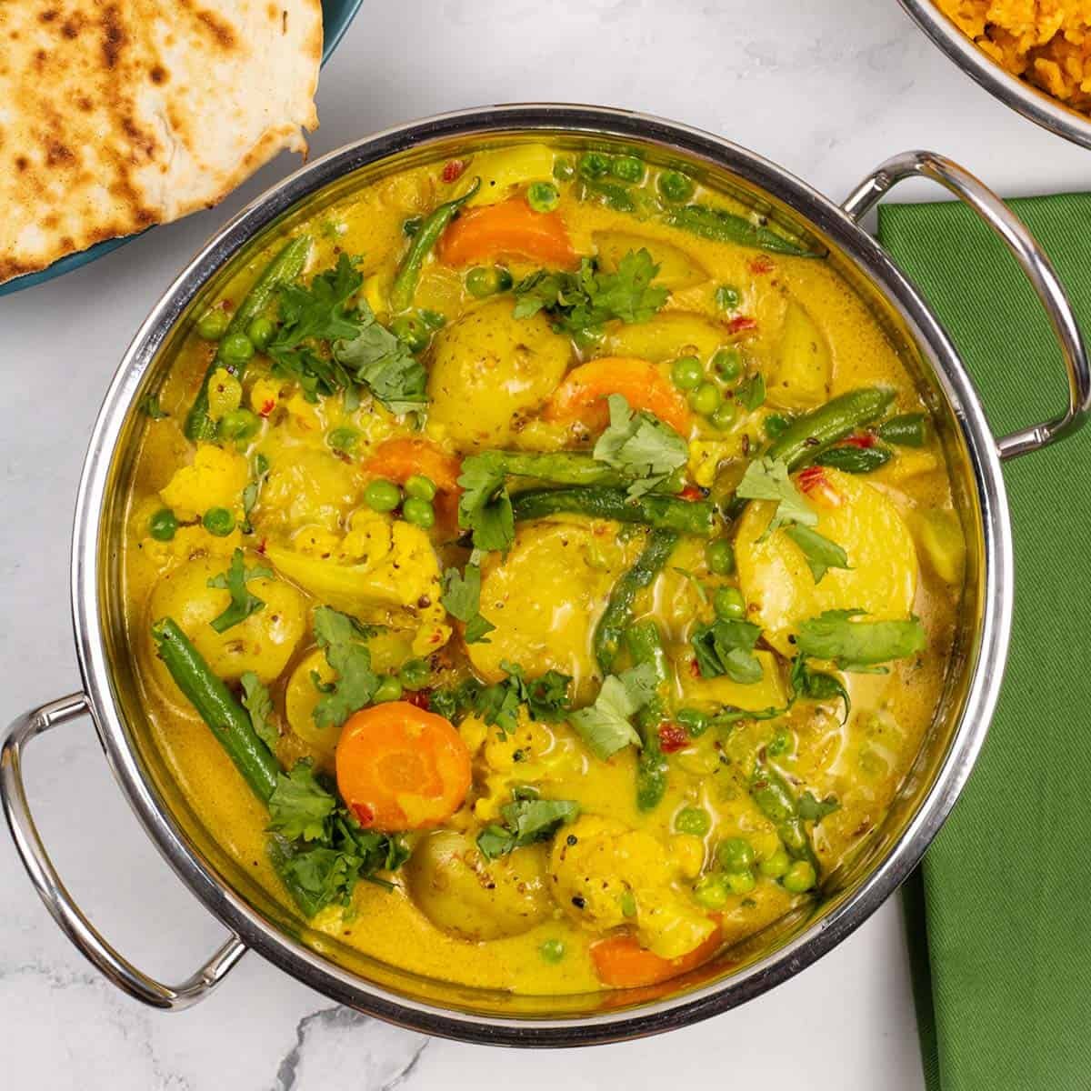 Easy Indian Vegetable Curry - Felly Bull